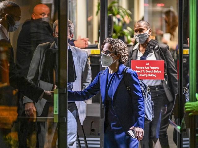 LISA LERER: Harris' combative debate style gets its biggest test ...