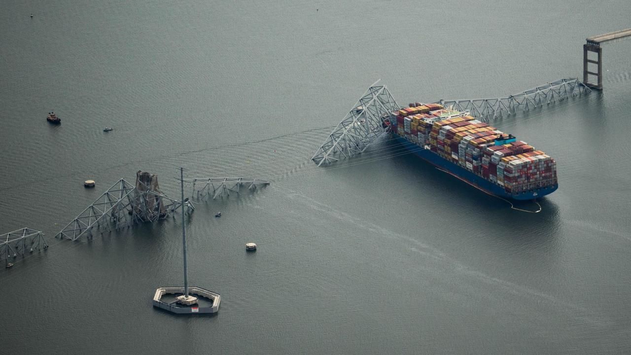 cargo ship bridge collapse