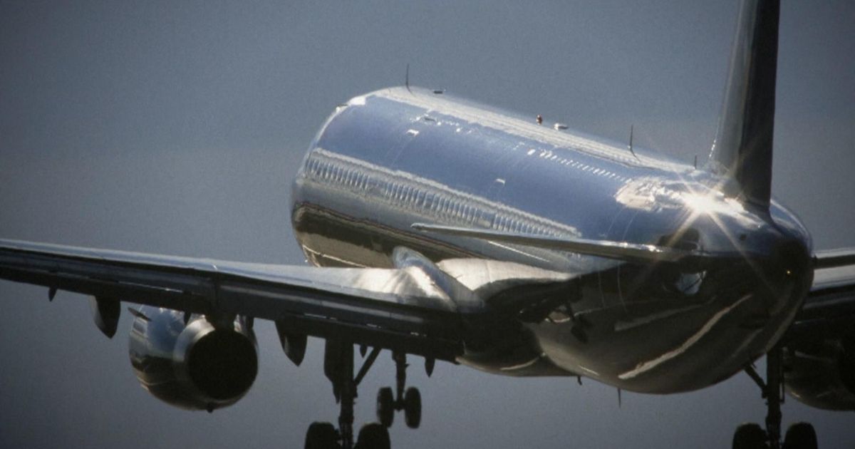 Solar storms, software update ground 1,000 planes around the world ...