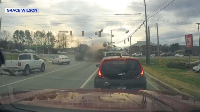 Witness describes horrific 7-vehicle crash