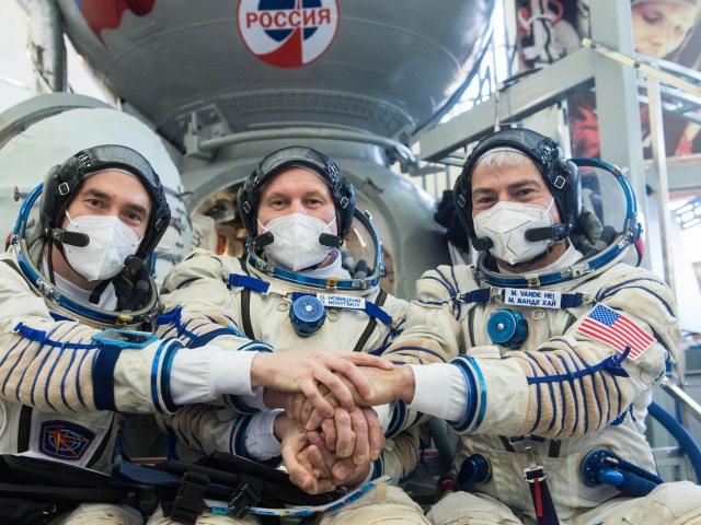Russian cosmonauts, NASA astronaut successfully launch to the space station
