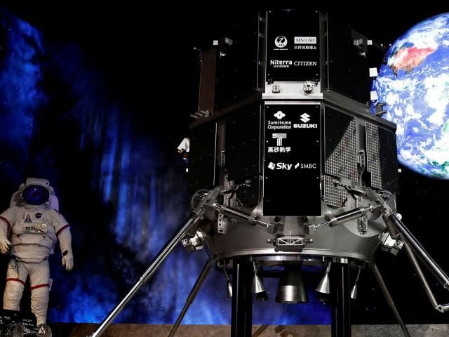 Lunar spacecraft likely fell 3 miles before crashing into moon in ...