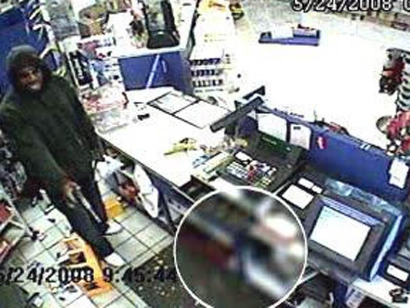 Police link robbery suspect to more hold-ups