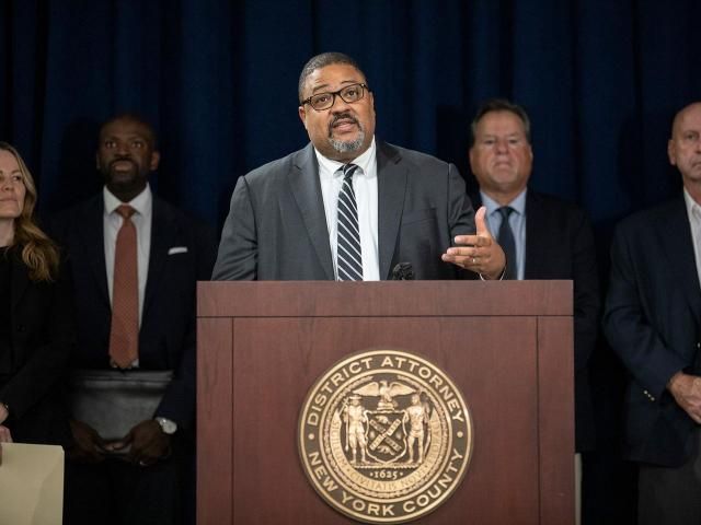 Who is Alvin Bragg, the Manhattan DA leading the historic criminal case ...