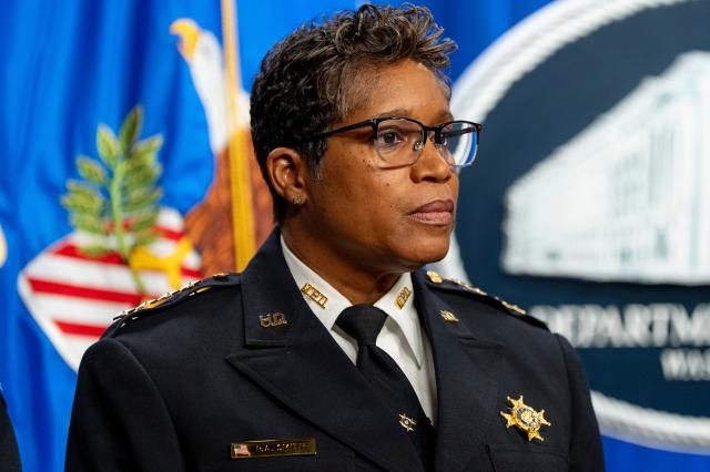 Congressional panel accuses DC police chief of pressuring commanders to ...