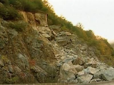 I-40 rock slide could be cleared by late April