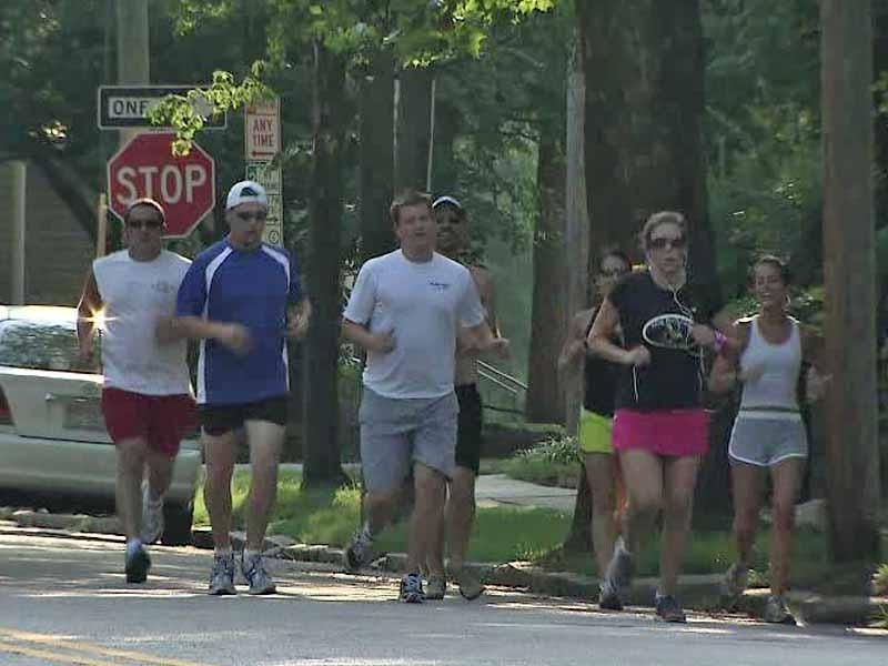 Local run clubs make fitness social