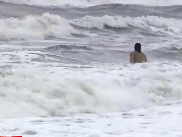 SETH EFFRON: Avoid tragedy at beaches and pools