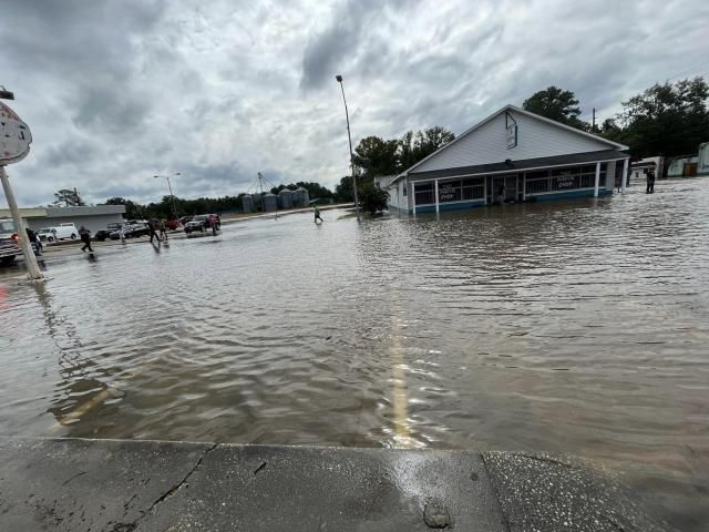 What is storm surge? Rising water and flooding the most deadly parts of ...
