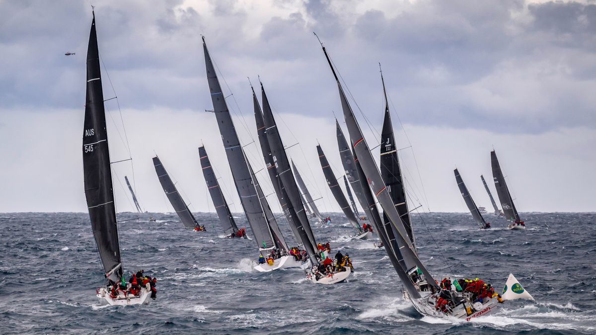 Supermaxis Comanche and LawConnect continue close duel on Day 2 of the ...