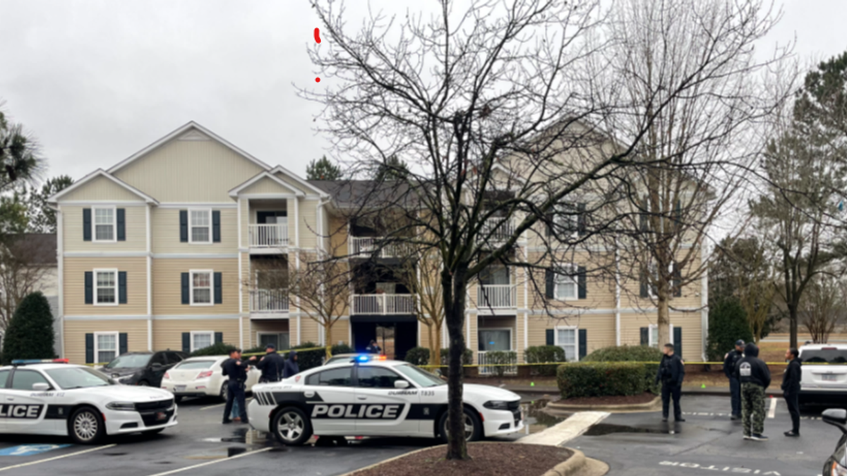 Man, woman stabbed at Durham apartment complex :: WRAL.com
