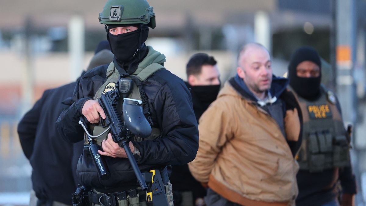 The Latest: Minnesota prosecutor asks public to share Renee Good ...