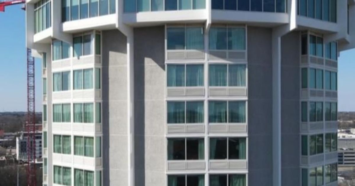 Iconic round Raleigh Holiday Inn to transform, won't be torn down ...