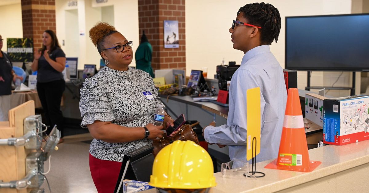 CTE Expo showcases how work-based learning benefits both students and businesses :: WRAL.com