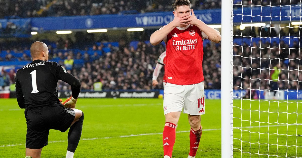Arsenal feasts on Sanchez mistakes to set up 3-2 win over Chelsea in ...