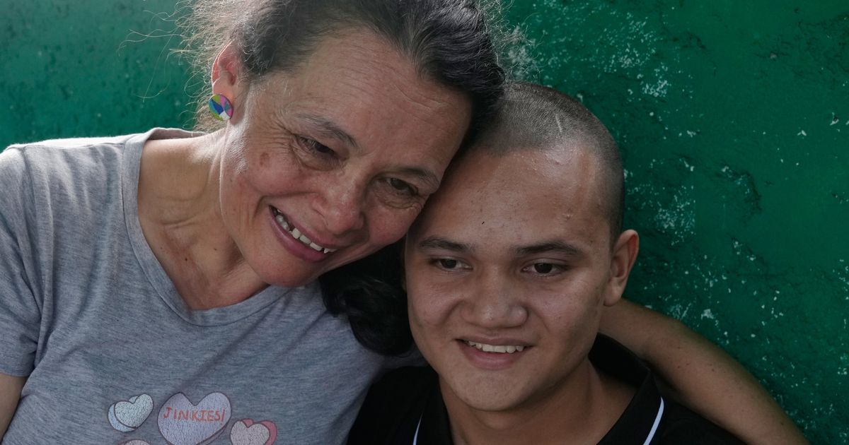 Slow-moving prisoner releases in Venezuela enter 3rd day :: WRAL.com