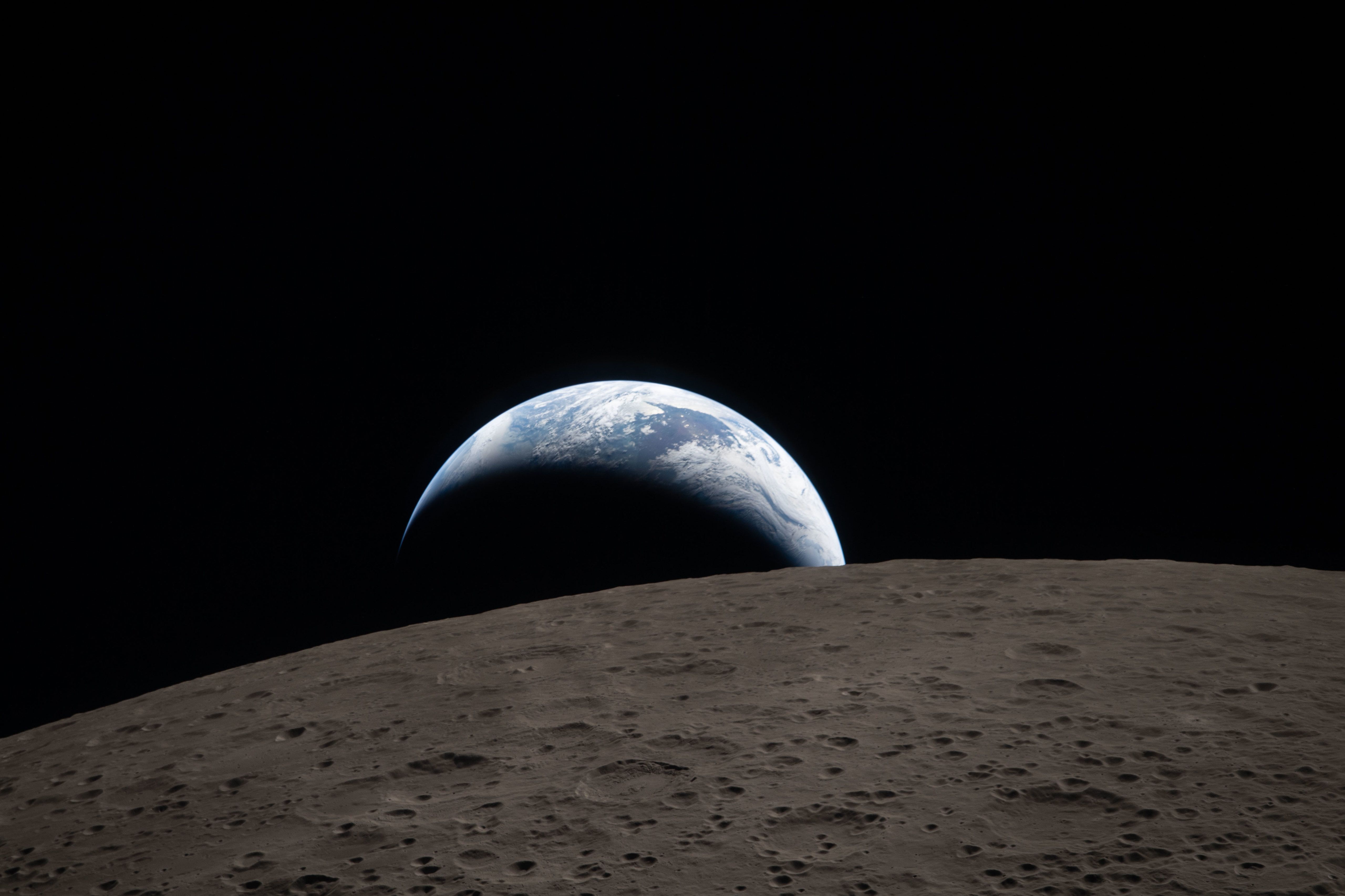 NASA releases new ‘Earthset’ and eclipse images taken during historic ...