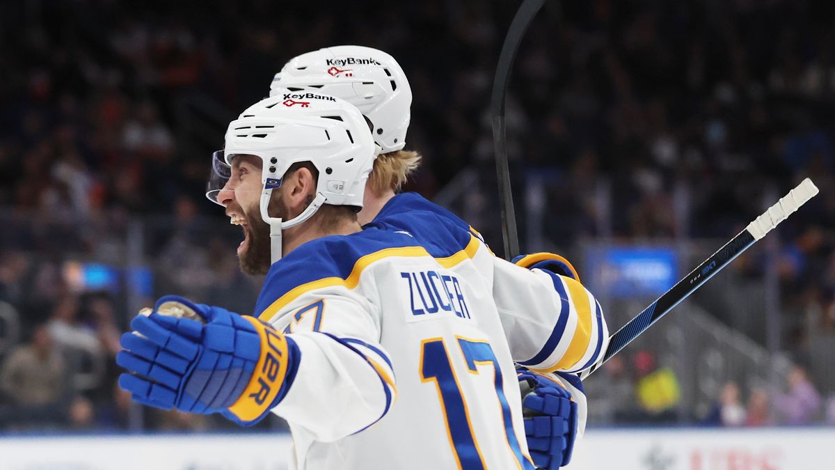 Alex Lyon makes 26 saves, ties Buffalo record with 9th straight win as ...